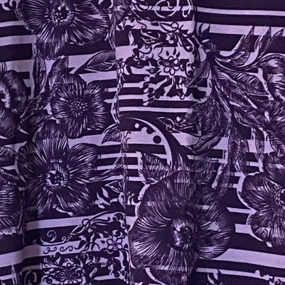 LuLaRoe | Tops | Llr Purple Print Gigi | Poshmark